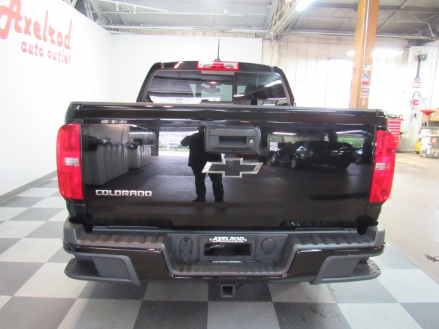 2016 Chevrolet Colorado Z71 Crew Cab 4WD Long Box | For sale at Axelrod ...